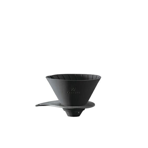 最高の味わいを究極の持ち運びやすさで●平らな状態でも、コンパクトに折りたたんでも、場所をとらずに持ち運べるシリコーンゴム製。●2サイズ展開なので、ソロキャンプから仲間同士のキャンプまで幅広いコーヒーシーンでご使用いただけます。【商品名】HA...