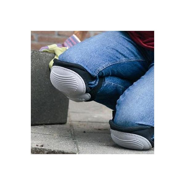 膝をついてする作業の多い園芸作業（ガーデニング）に必須のガーデンひざ当てパッド！<br><br>ひざをすっぽりカバーし、クッション材が入っているので、ひざをついて作業もらくらくです。 <br>ワンタッチで...