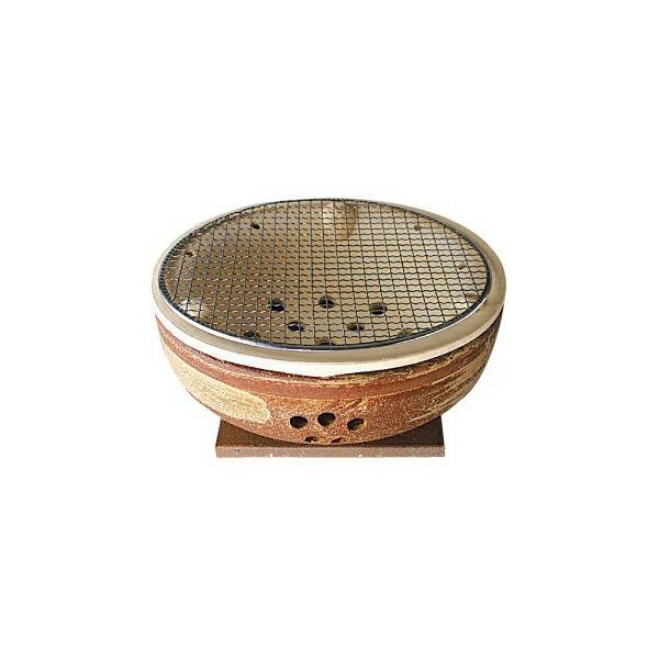 ■下部に水を張り炭をいれて使用します。■水蒸気が炭の火力を強化させます。■水蒸気により燃焼時間を永く保ちます。■陶敷板付／金網付【サイズ】径30.5×高さ14cm【重さ】3.5kg