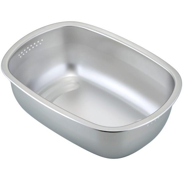 衛生的に使えるオールステンレス製の洗い桶です。落ち着いたつや消し仕上げで、全体的に丸みを帯びた美しい形状です。両サイドに水切り穴を設けてあるので、中の物が溢れ出しません。底足付きなのでゴミがたまらずに使用できます。【サイズ】(約)/幅37....