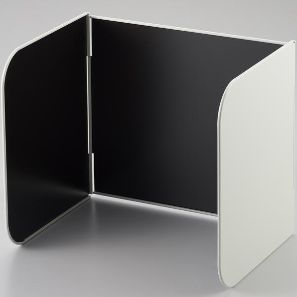 油ハネが気になる調理のときにだけ、サッと取り出して使えるレンジガード。使い終わったらササっと拭いて、コンパクトにたたんで収納。フッ素樹脂加工で汚れが落ちやすい。日本製（新潟県燕市）。ガスコンロでも使えます（予めサイズをご確認ください）【サイ...