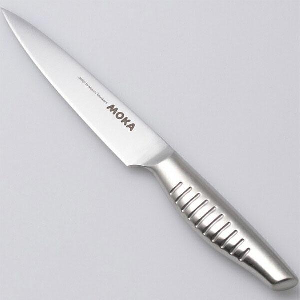 継ぎ目のない一体型ステンレスの包丁なので、お手入れが簡単で清潔に保てます。オールステンレスの包丁は重くなりがちですが、ハンドルを空洞にすることで軽量化しています。グッドデザイン賞受賞、地元岐阜県の看板商品の証である「飛騨・美濃すぐれもの」に...