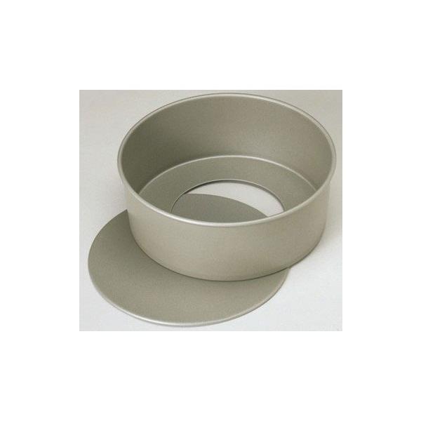 富士ホーローのベイクウェアーは、丁寧なフッ素コーティングから生まれます。長年の経験と研究実績から、世界２５ヶ国で販売ネットワークを有する米国ＷｈItford社非粘着フッ素樹脂コーティング剤ＸｙＬａｎ（ザイラン）を採用。耐熱温度２５０度で、最...