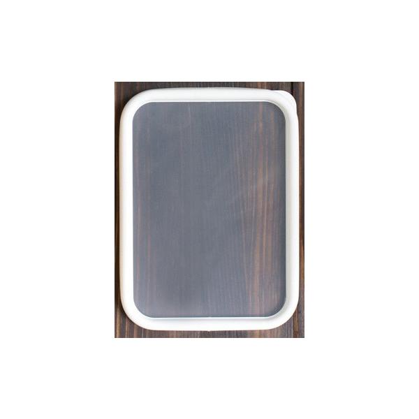 琺瑯製保存容器「Konte（コンテ）」の別売フタです。※エラストマー製のフタは、丈夫で破損しにくいので長持ちします※オーブン使用時はフタを外してください【対応商品】コンテ　深型角容器LL　KE-DLL 【広告文責】株式会社ルーマニア/03-...