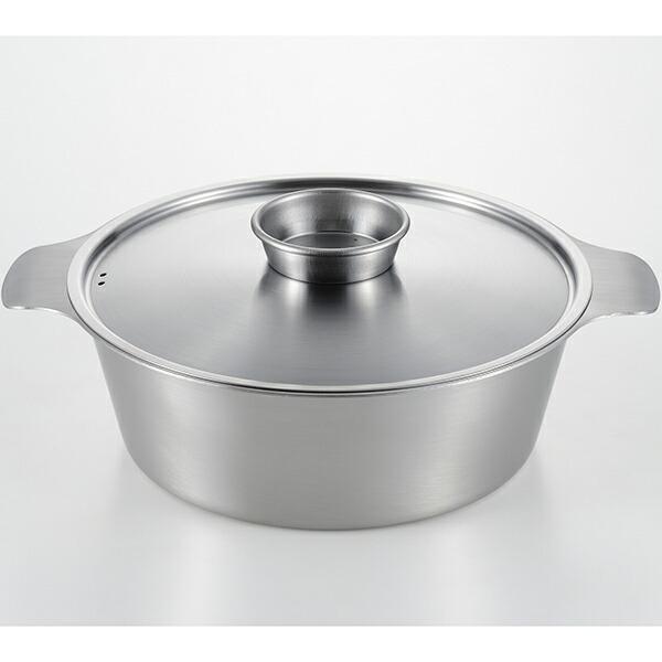 寄せ鍋に、しゃぶしゃぶに、冬の鍋料理に欠かせないお鍋を割れないステンレス製で！ガス火はもちろん、ＩＨにも効率良く使えます【サイズ】全幅288mm × 全長234mm × 高さ107mm【満水容量】2500ml【重量】805g【材質】本体/1...