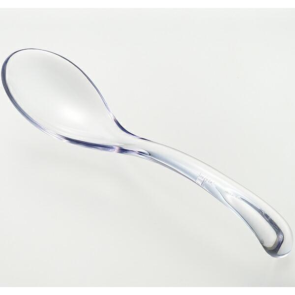 ガラスのように透明で丈夫なレンゲ。すくいやすい形状で便利に使えます。料理の取り分けに便利な大きめサイズ。別売りの穴あきタイプと一緒に使うとより便利に使えます。【サイズ】全長24.5×幅6×高3.7cm【重量】50g【材質】飽和ポリエステル樹...