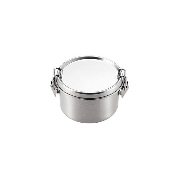 ■色々なものを効率的に分類できる応用性の広い密閉保存容器。■素材は錆びにくく清潔感のあるステンレス製。■シリコン製パッキン付なので汁物を入れてもこぼれにくくできています。■計量の目安にもなる目盛付！【サイズ】：φ135×73mm【材質】：1...