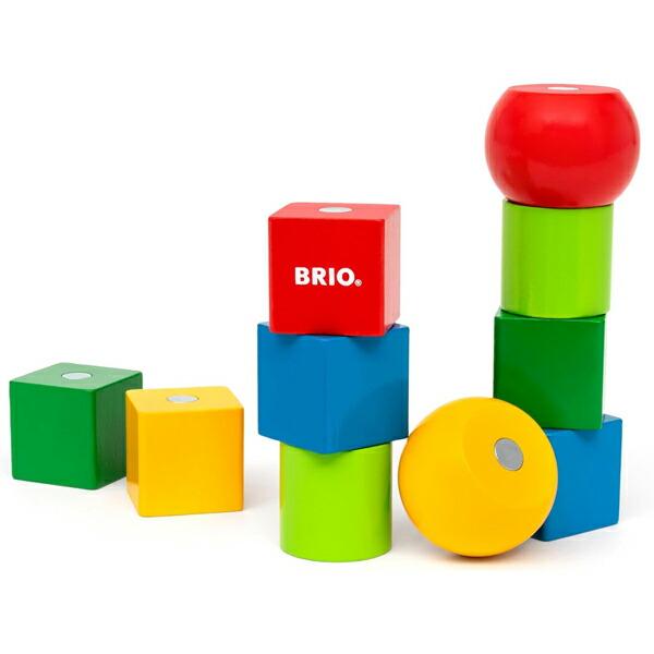 このクラシックなつみきは、FSC&amp;reg; (FSC-C133361) 認証ヨーロッパ産ブナ材で製造されており、つみ上げたり、色や形で仕分けをしたりして遊べます。マグネットが内蔵されているため、小さなお子さまでも簡単に高くつむことが...