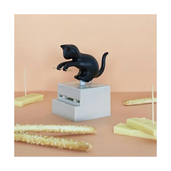 「balvi（バルビ）」は1963年生まれのスペインのブランドです。思わず笑顔になるような、カラフルでユニークなアイテムが揃っていて、世界６０カ国以上で親しまれています。【サイズ】W8xD8xH13cm【素材】ABS【原産国】中国【広告文責...