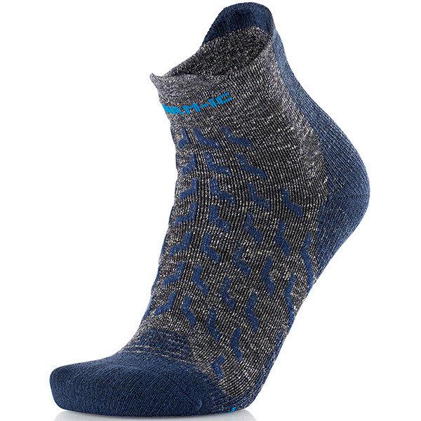 【このドライ性能が、常識を覆す。】サーミック・トレッキング＆登山用ソックス最大のアドバンテージは、湿度と温度を適切にコントロールするテクノロジーです。シューズ内に滞留した湿気を含んだ空気を効率的に外部へ排出するユニークなデザインパターンを開...