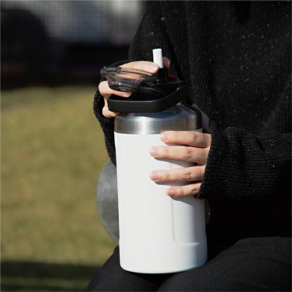 スポーツの後、真夏の外遊び、長時間の練習や試合。「大容量でスタイリッシュなボトルが欲しい！」そんな声に応えて誕生したのが、新登場の『BEGA スポーツボトル 1.9』です。見た目はシンプルでスタイリッシュ。中身は頼れる機能がぎっしり。デザイ...