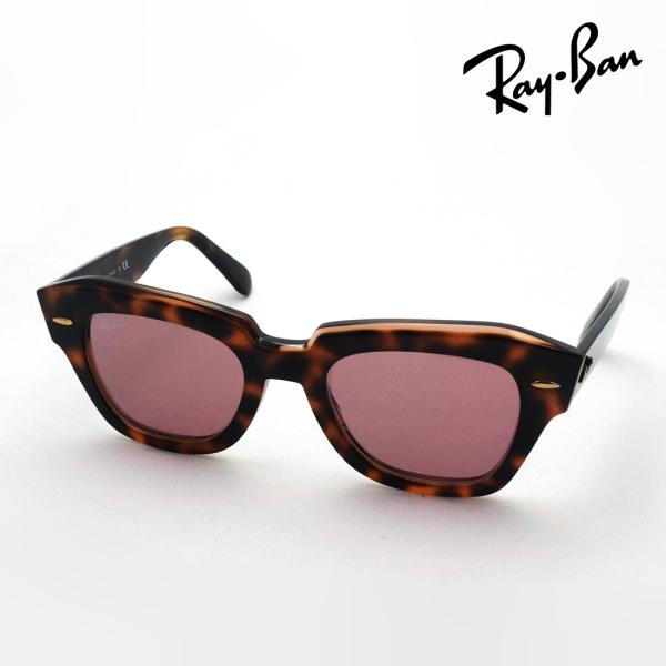 The World's Finest Sunglasses世界で圧倒的認知度と歴史を誇り、様々なモデルが次々に発売されている、サングラスの代名詞的存在のRay-Ban（レイバン）。そのRay-Ban（レイバン）が産み出した不屈の名作、WAY...