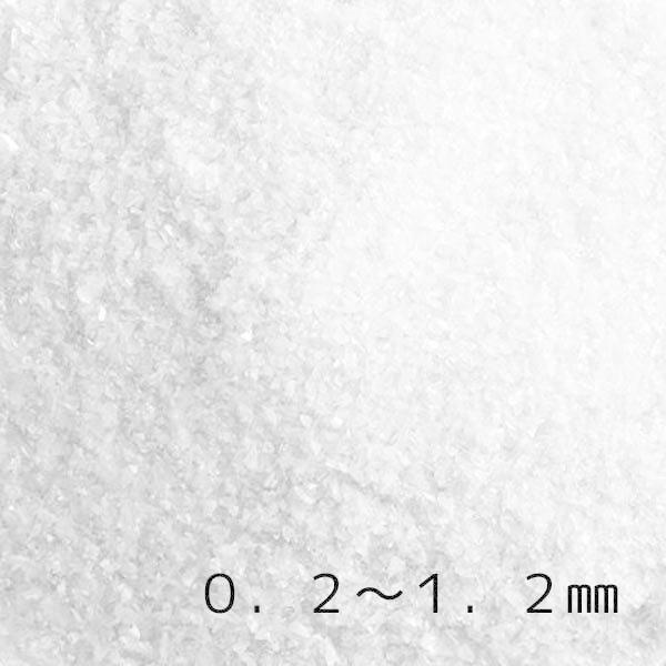 ホワイト   フリット150g   膨張係数90   ブルズアイのフュージング用 フリットです。粒の大きさは３種類あります。150gのフリットは小分けの容器でお届けさせていただきております。※こちらの商品は欠品の場合がございます、その場合ご...