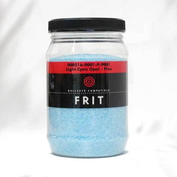 ライトシアン   フリット150g   膨張係数90 ブルズアイのフュージング用 フリットです。粒の大きさは３種類あります。150gのフリットは小分けの容器でお届けさせていただきております。※こちらの商品は欠品の場合がございます、その場合ご...