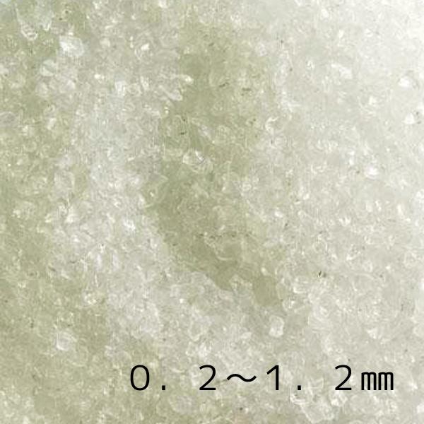 ライトアヴェンチェリングリーン    フリット150g   膨張係数90 ブルズアイのフュージング用 フリットです。粒の大きさは３種類あります。150gのフリットは小分けの容器でお届けさせていただきております。フリットを小分け用のプラスチッ...