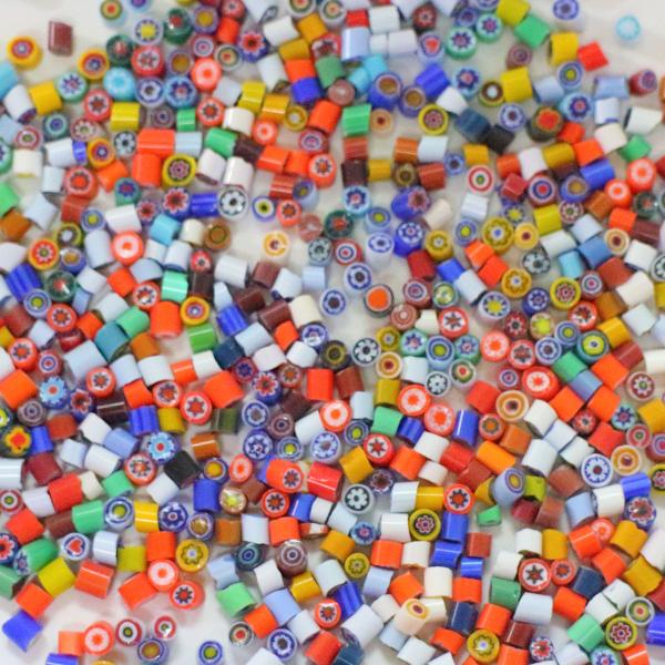 モレッティミルフィオリ（膨張係数104×10-7）ＯＰ　不透明系ミルフィオリ　2ｍｍ　25ｇ※必ず膨張係数が同じガラスどうしで、焼成してください。