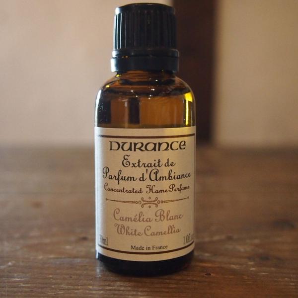 デュランス　アロマオイル30mlデュランスからホームフレグランス専用アロマオイルの登場です。 香りの都、グラースの調香師が調香した上品な香りをお楽しみ下さい。アロマポットで温めたり、素焼きのプレートに垂らしたり、ポプリなどに染み込ませてお使...