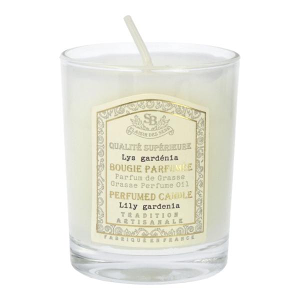 French classic　グラスキャンドルbox入りシンプルかつ可愛らしいグラスキャンドル。ほのかなキャンドルの灯りと香りが一日の疲れを癒し、お部屋をやさしく包んでくれるでしょう。サイズ：42×70ミリ。コットンリネン洗い立ての衣類のよ...