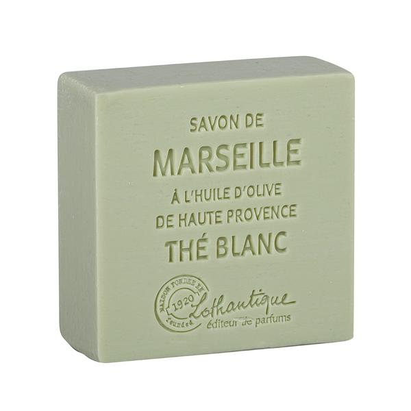 Lothantique（ロタンティック）マルセイユソープ。プロヴァンス産オリーブオイル使用、シアバター配合。豊かな泡立ちで肌をなめらかに洗い上げ、うるおいを与える固形石けん。サイズ65×65×25mm。原産国フランス（made in Fra...
