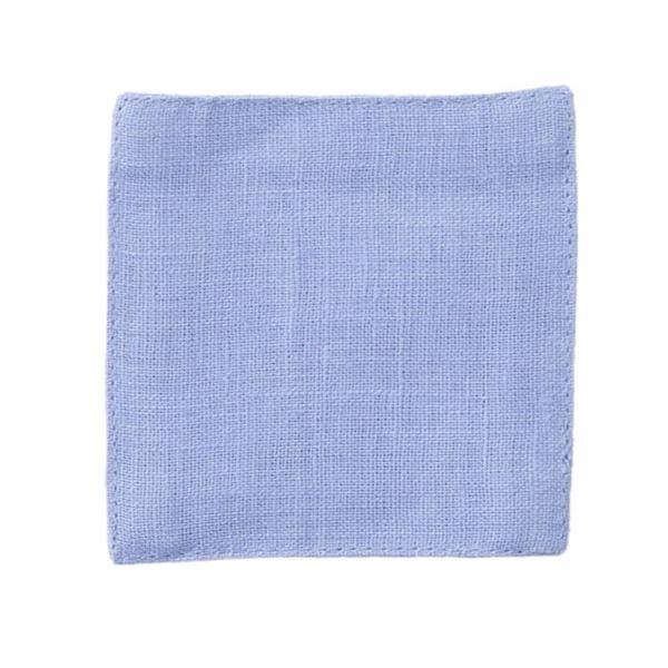 リネンコースターシンプルなグラスでもコースターを敷くだけでいつもと違う雰囲気に。またリネンは天然素材の中でも特に丈夫な生地。吸水性に優れ、乾きが早いのが特徴です。汚れたらさっとお洗濯、いつもの食卓に、おやつの時間に、ぜひ気軽にお使いください...