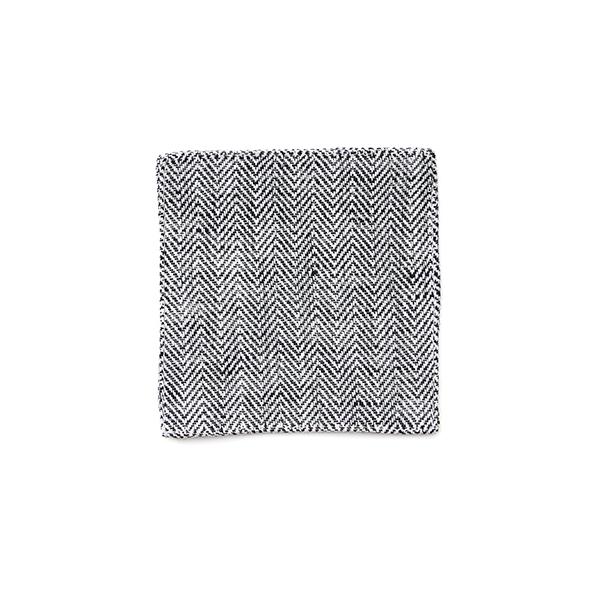 リネンコースターシンプルなグラスでもコースターを敷くだけでいつもと違う雰囲気に。またリネンは天然素材の中でも特に丈夫な生地。吸水性に優れ、乾きが早いのが特徴です。汚れたらさっとお洗濯、いつもの食卓に、おやつの時間に、ぜひ気軽にお使いください...