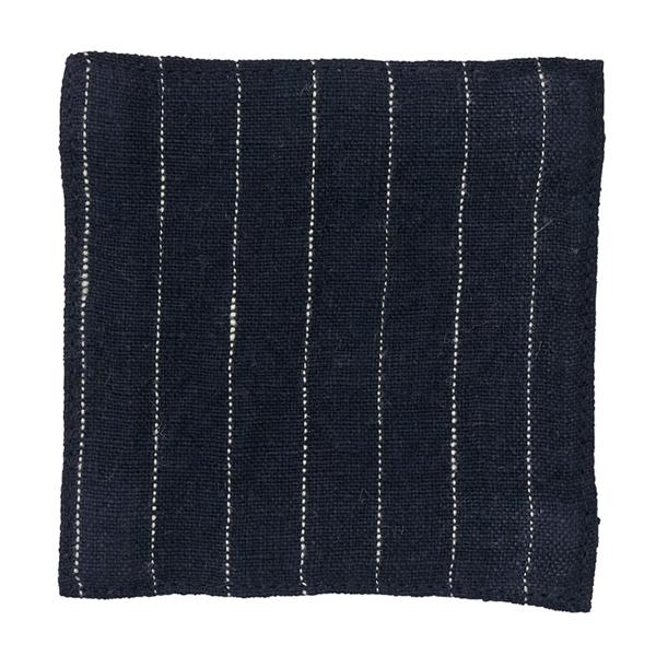 リネンコースターシンプルなグラスでもコースターを敷くだけでいつもと違う雰囲気に。またリネンは天然素材の中でも特に丈夫な生地。吸水性に優れ、乾きが早いのが特徴です。汚れたらさっとお洗濯、いつもの食卓に、おやつの時間に、ぜひ気軽にお使いください...