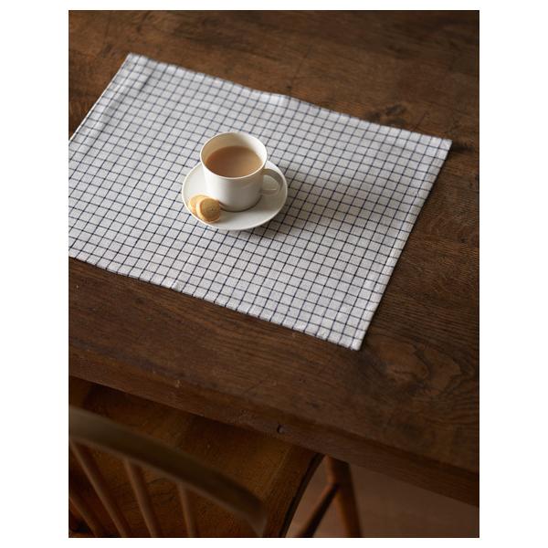 リネンプレイスマットランチや朝食に気軽につかえるプレイスマット。汚れたらさっとお洗濯。その日の気分で色柄を使い分けて。LINEN PLACE MATsize: W 35 × L 45 cm linen 100% (普通地) made in ...