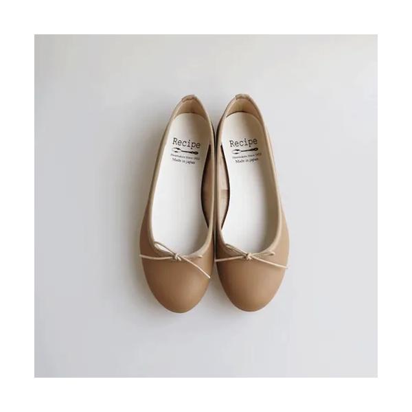 商品名：recipe レシピ バレエシューズ リボン レディース ローヒール パンプス■カラー：ライトブラウン(ベージュ系)■サイズ  22.5〜24.5cm■素材本体：牛革／合成底■原産国 ：日本■仕様詳細ヒール：約1.5cmワイズ：2E...