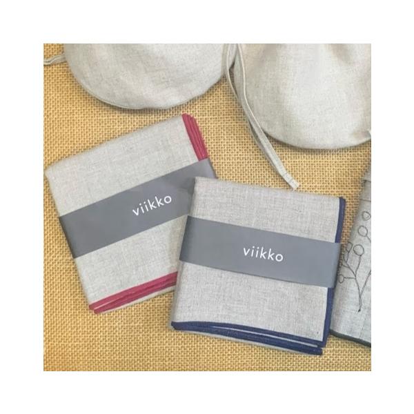 ■サイズ：45×45cm■生産地：日本■素材：リネン100%45×45cmの大判リネンハンカチが登場。フランダース地方のリネンを使用し 日本の織物工場で丁寧に織り上げられています。天然のグレイッシュなリネンとPOPなエッジカラーの組み合わせ...