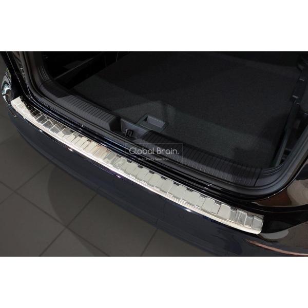 フォルクスワーゲン ゴルフ 8 ヴァリアント ワゴンリア バンパー プロテクター ガード (シルバー)ドイツ製で後付け感も感じさせない精巧な製品です。大きい荷物,重い荷物の出し入れの際に擦れや傷から保護してくれる製品です。カラーはシルバーで...