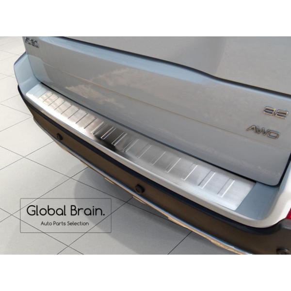 ご覧頂き誠に有難うございます。　2006-2015 ボルボ XC90 リア バンパー プロテクター ガードです。ドイツ製で後付け感も感じさせない精巧な製品です。大きい荷物,重い荷物の出し入れの際に擦れや傷から保護してくれる製品です。カラーは...