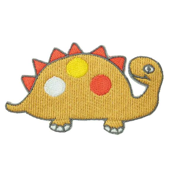 商品名 恐竜 ベージュ 動物 Dinosaurs キャラクター かわいい デザインワッペン ワッペン取り付け方 接着する位置に正しく置いて、当て布をのせ、アイロンが直接生地にあたらないようにしてください。アイロンの温度は150℃前後（綿用）...