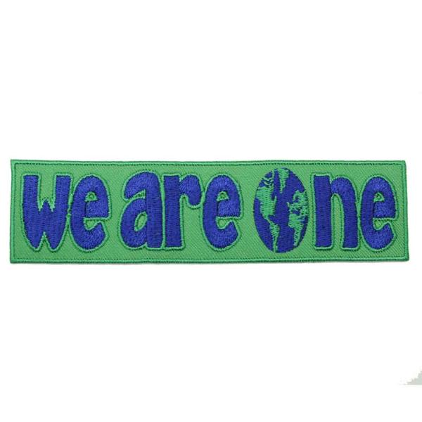 商品名 We are on メッセージワッペン ワッペン取り付け方 接着する位置に正しく置いて、当て布をのせ、アイロンが直接生地にあたらないようにしてください。アイロンの温度は150℃前後（綿用）に保ち、約20秒間強く押さえてプレスしてくだ...