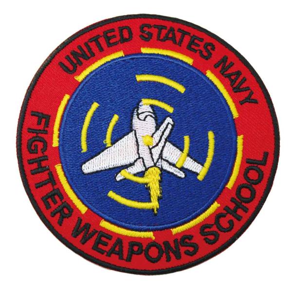 商品名 ミリタリー 航空学校 戦闘機 紋章 エンブレム NAVYデザイン ワッペン ワッペン取り付け方 接着する位置に正しく置いて、当て布をのせ、アイロンが直接生地にあたらないようにしてください。アイロンの温度は150℃前後（綿用）に保ち、...