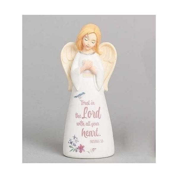 ポーセリンのような質感で出来た、可愛らしいサイズの天使の置物です♪エンジェルのスカート部分には、聖書のみ言葉とフローラルプリントが刻まれています。ギフトなどにもお薦めです！※下記3種類よりお選び頂けます。1. 箴言3：5 / 胸に手を当てる...