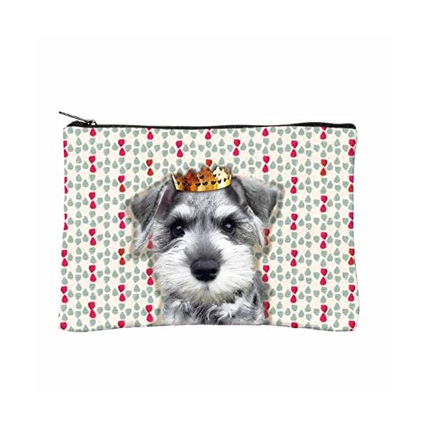 「商品情報」フランスのファブリックデザイナー、リューシー・ダンセットが作り出す、キュートな動物と味わいのあるテクスチュアを組み合わせたデザイン。王冠をかぶって、やんちゃな表情のミニチュアシュナウザー（Luke)柄です。マチはありませんが、生...