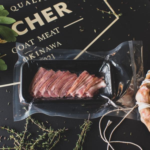 沖縄県南部の「糸満市」で丁寧に育てられた「生後14ヶ月まで」の元気な「若い山羊」をお刺身にして販売を行っております。丁寧に育てられた若い山羊は、お肉がとても柔らかく、山羊独特の『臭みがほとんど無い』お刺身の味わい(旨味)を楽しめます。【当店...