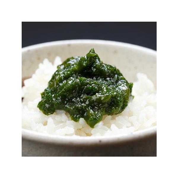 青のりにわさびを加え、ピリッと辛い味付けです。 辛い物好きにはたまりません。