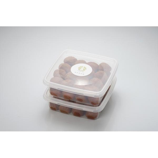 独自の二度漬けで長期間熟成した梅干。単純な甘さではない、旨味を含んだまろやかな甘味で、梅干し本来の塩味・酸味とのバランスがとれた五代庵の自信作です。対応手提げ袋 / NO1 ※手提げ袋は有料となっております。ご入用の場合は下記リンクよりご注...