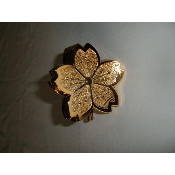 旗竿（黒塗り千段棒及び伸縮ポール）に取付、各種会旗用竿頭として。個装箱付竿頭製造元廃業のため在庫限りです。