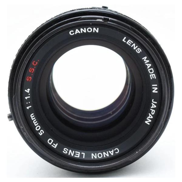 【管理番号】2501072014002【外観状態】商品の外観レンズ本体に大きなへこみや傷はありません。商品の詳細な状態は写真でご確認ください。【動作確認】光学系レンズ内部に埃はありません。内部にわずかなカビがあります（撮影時に影響なし）レン...