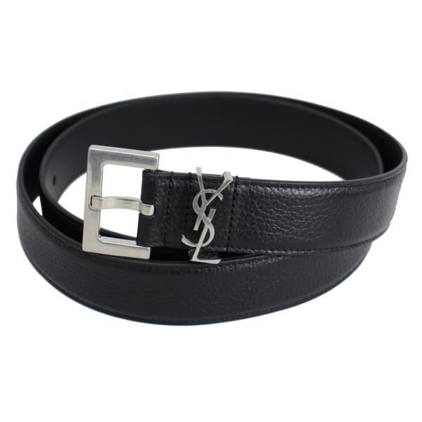 カサンドラのロゴをあしらったスクエアバックルが印象的なサンローランのベルトです。ワンランク上のおしゃれを楽しめる清楚で上品なデザインです。ブランド SAINT LAURENT サンローラン商品名 ベルト メンズ カサンドラ レザー ブラック...