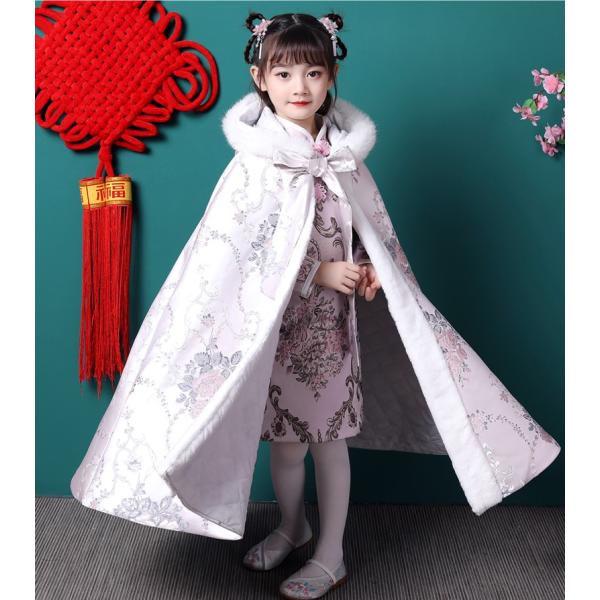 【発売日：2019年10月17日】マットな質感のベーシックでエレガントなボレロも、裏返せばサテンの輝きが華やか、ドレッシーな装いに。着るドレスやワンピースの素材感に合わせて、または、入学式や七五三から発表会や結婚式、パーティーまで、シーンに...