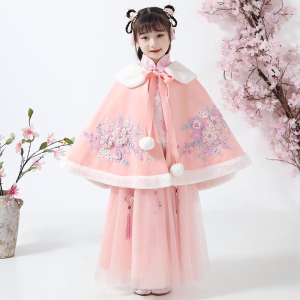 【発売日：2019年10月17日】マットな質感のベーシックでエレガントなボレロも、裏返せばサテンの輝きが華やか、ドレッシーな装いに。着るドレスやワンピースの素材感に合わせて、または、入学式や七五三から発表会や結婚式、パーティーまで、シーンに...