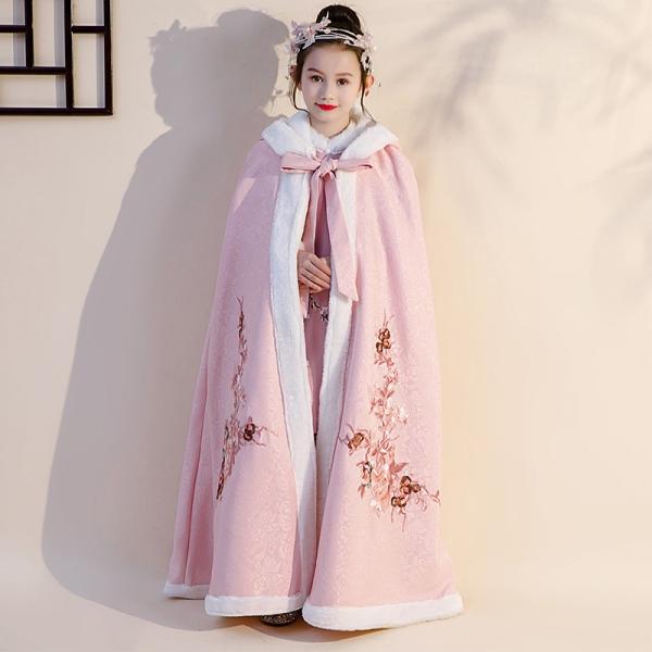 【発売日：2019年10月24日】マットな質感のベーシックでエレガントなボレロも、裏返せばサテンの輝きが華やか、ドレッシーな装いに。着るドレスやワンピースの素材感に合わせて、または、入学式や七五三から発表会や結婚式、パーティーまで、シーンに...