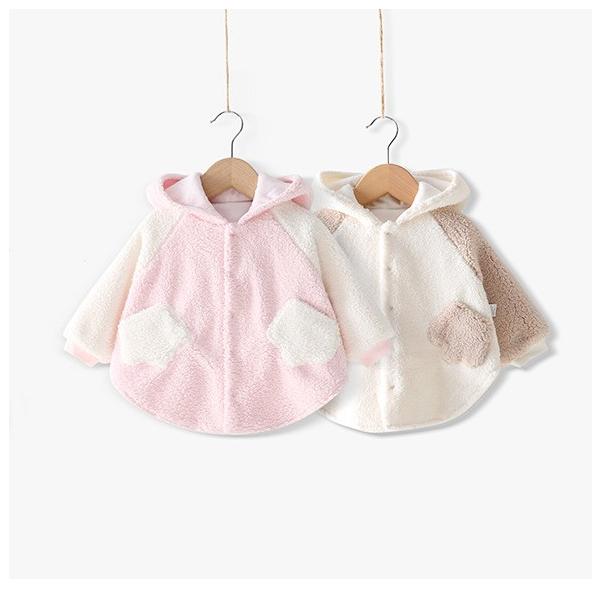 【発売日：2019年10月19日】マットな質感のベーシックでエレガントなボレロも、裏返せばサテンの輝きが華やか、ドレッシーな装いに。着るドレスやワンピースの素材感に合わせて、または、入学式や七五三から発表会や結婚式、パーティーまで、シーンに...