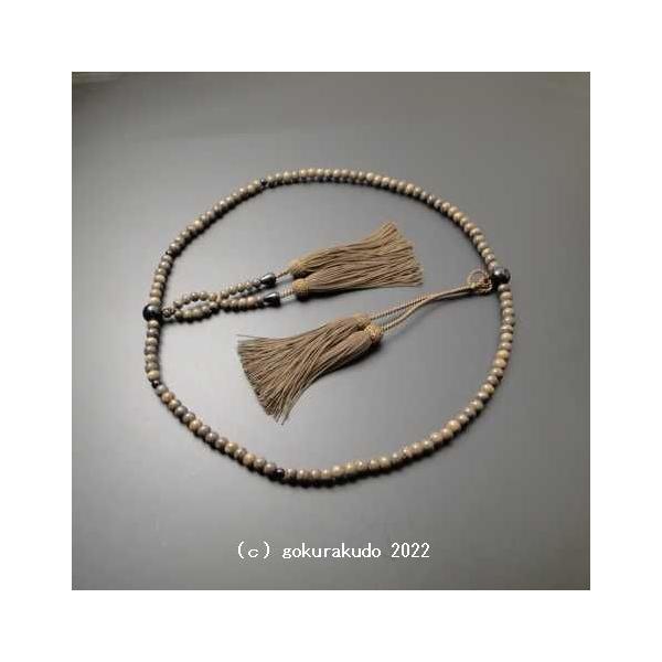 主玉直径：約8.4mm(腹部分)親玉直径：約14.1mm（(腹部分)）房サイズ：2.5匁（傘下約9cm）長さ：約39cm（ピンと張った場合の親玉から親玉まで）備考：桐箱入り、日本製浄土真宗用の本連（正式）数珠です。浄土真宗本連数珠は房部分に...