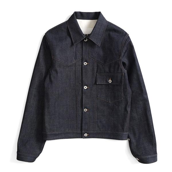 JIL SANDERワークウェアからインスピレーションを得た、ローデニムジャケット。