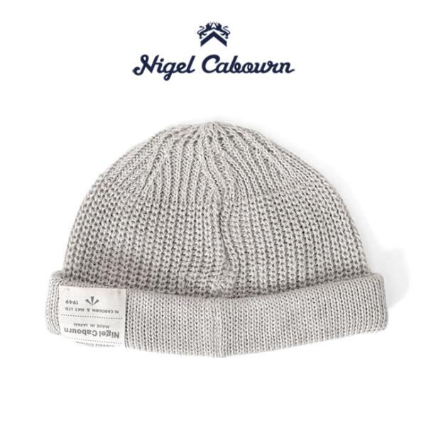 Nigel Cabourn・ナイジェルケーボン定番のショートビーニーからリネン素材の登場。・ロール部の編地を袋編みにしており、 ボリューム感を出しています。・サイドにはロゴラベルをあしらい、ナイジェルらしいアクセントをプラス。・素材の良さを...