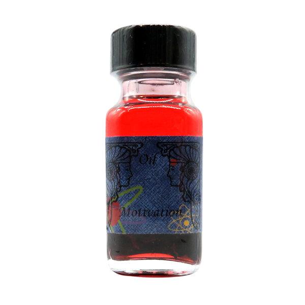 熱い思いを湧かせ、決断力をつけ、野心を上げる。原料のオイルは前進させるエネルギーとなる。オイル：タイ・レモングラス、ムスクハーブ：ハイビスカス石：カーネリアン内容量：15ml重さ：約50gサイズ：W27 x D27 x H65 mm